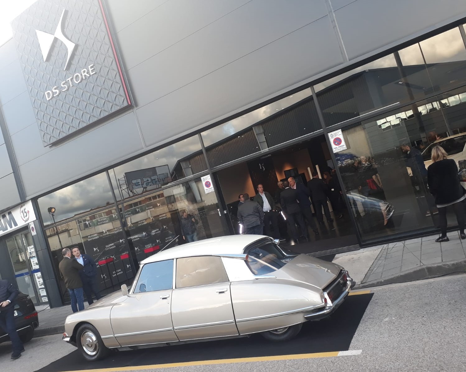 DS STORE SANTANDER: INAUGURACIÓN - Grupo Blendio